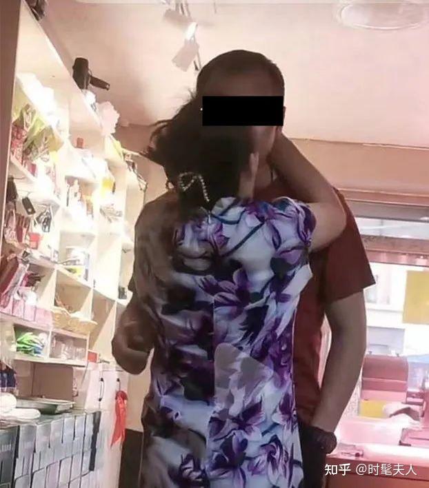 爸爸摸「女儿」大腿,妈妈拍她「暴露」视频——做父母怎能如此没有边界感啊! 知乎