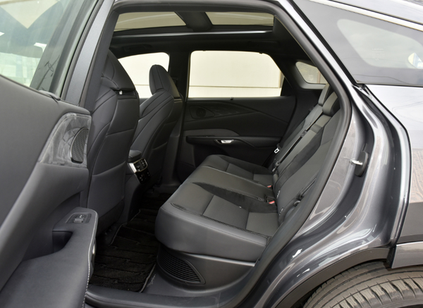 高级车如何拿捏？全新雷克萨斯RX对比奔驰GLC - 知乎