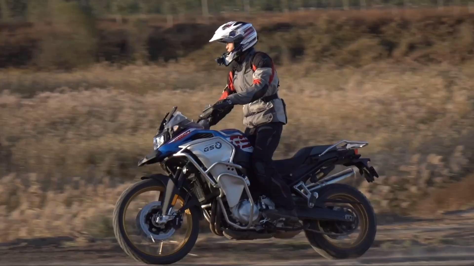 不吹也别黑，宝马F850GS ADV到底怎么样？ | 玩车少校 - 知乎