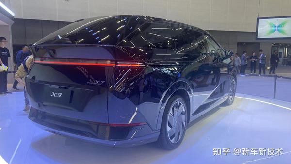 小鹏X9 VS 理想MEGA，究竟谁能拿下纯电MPV销冠？ - 知乎