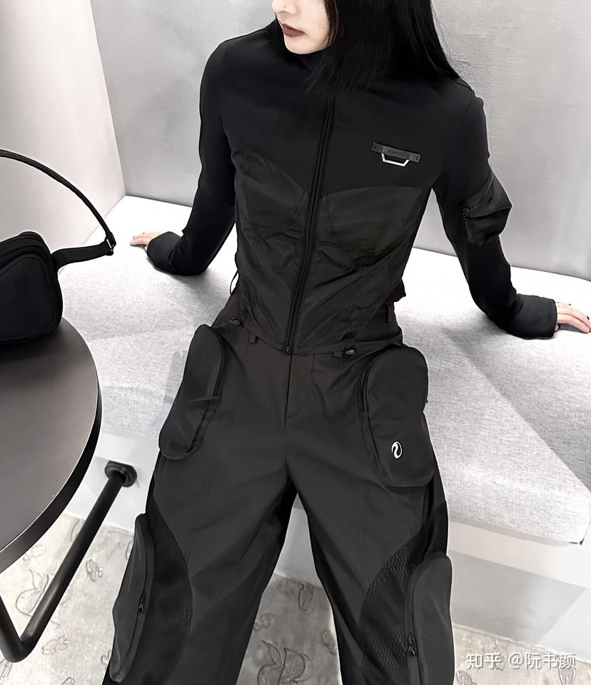 UPON PRO｜户外就这样穿啦！爱上“甜酷风”的徒步小性感着装。 - 知乎