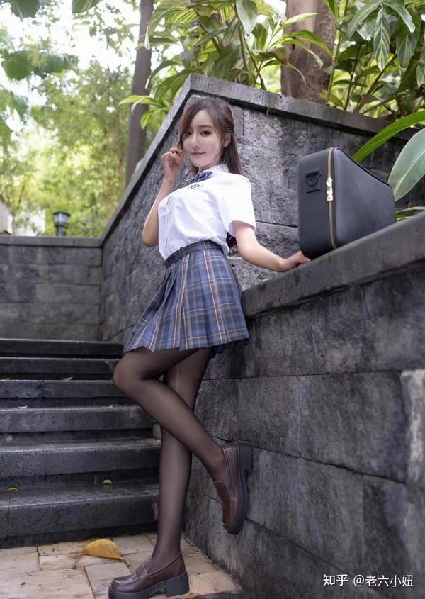 在大学里穿黑丝合适吗,尤其是在上课的时候在大学里穿黑丝黑丝 知乎