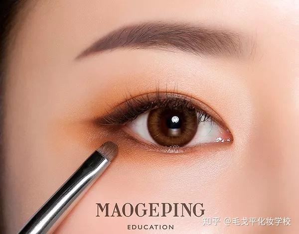 买了眼影不会画?教你八种常见眼影画法及色彩搭配! 知乎