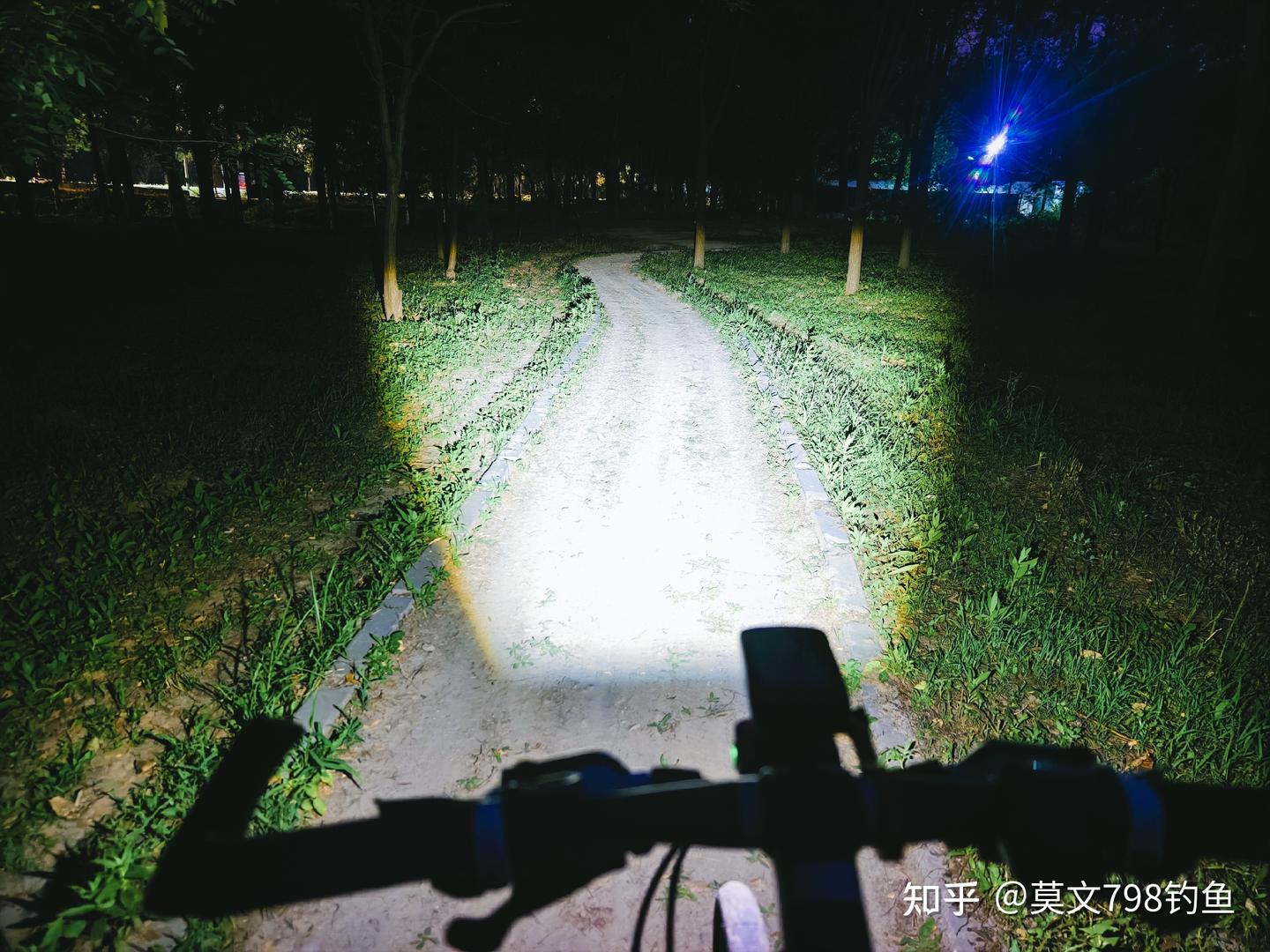 迈极炫HR800智能破风骑行灯，从配色到性能，个性化和实用性十足！ - 知乎