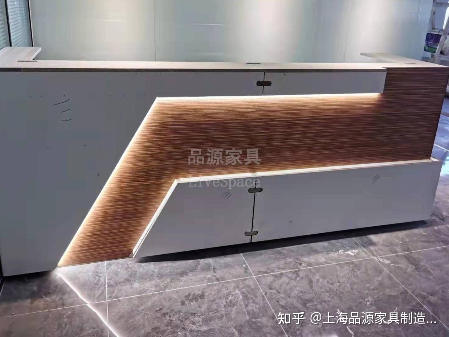 突破传统，迎接未来：个性化异形前台桌定制设计 - 知乎