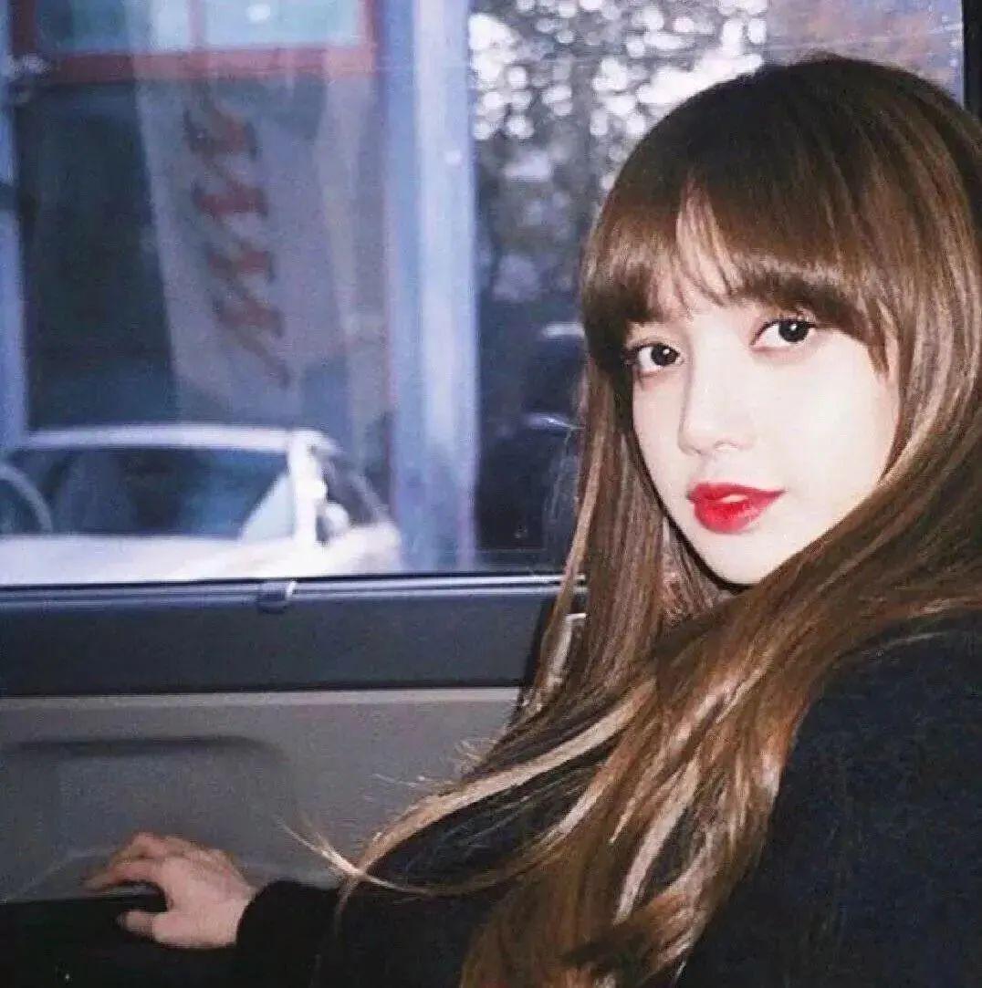 Lisa.最新头像合集 - 知乎