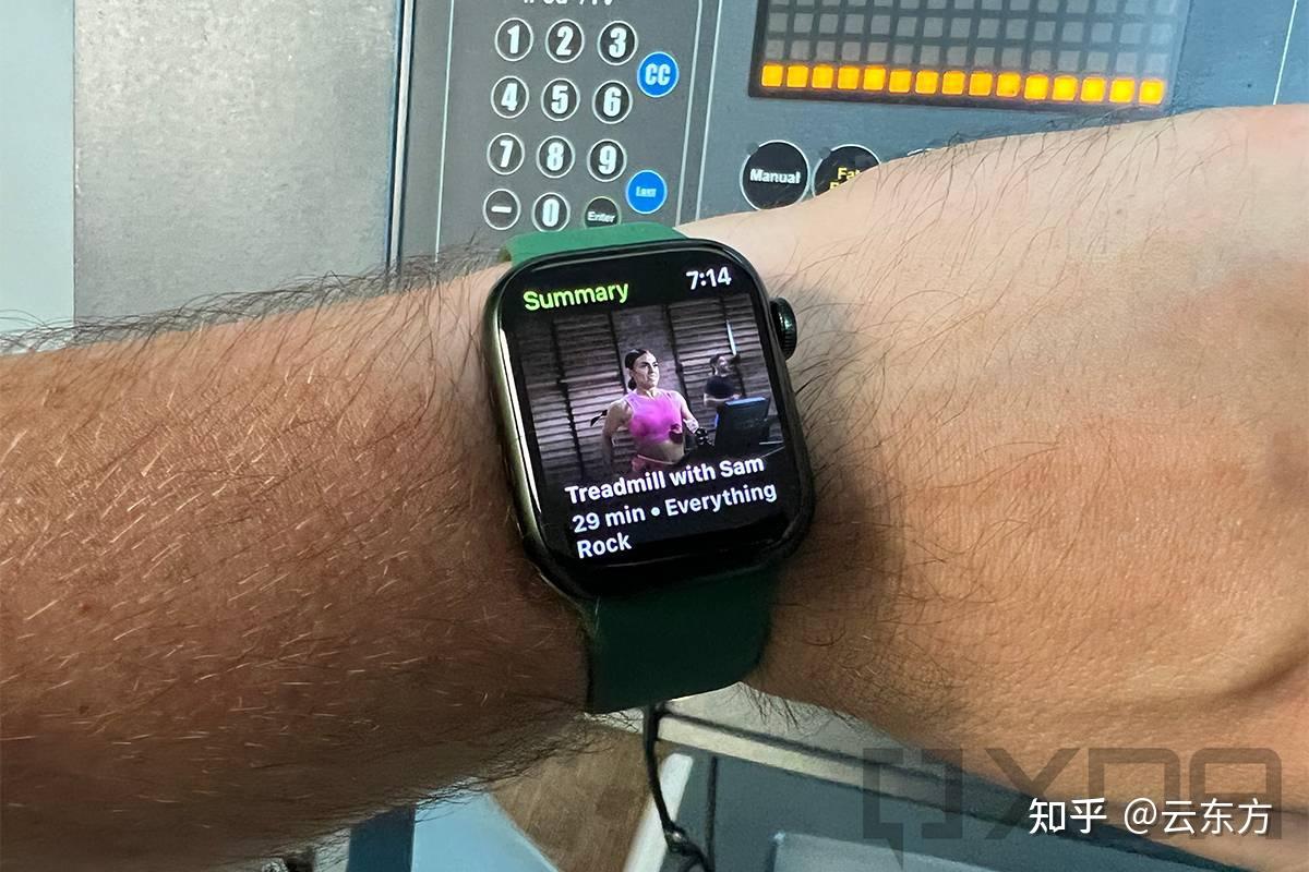 Apple Watch Series 7 评测：更大的屏幕、更好的电池和出色的体验 - 知乎