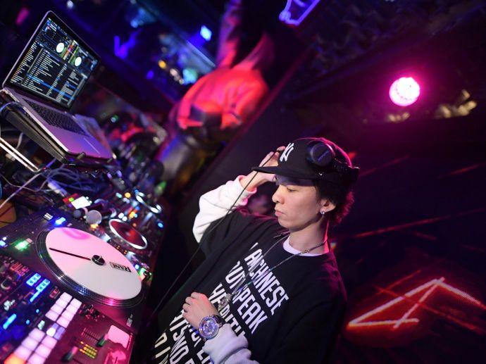 Jony J求婚之后，关于他的有些故事是时候说了... - 知乎