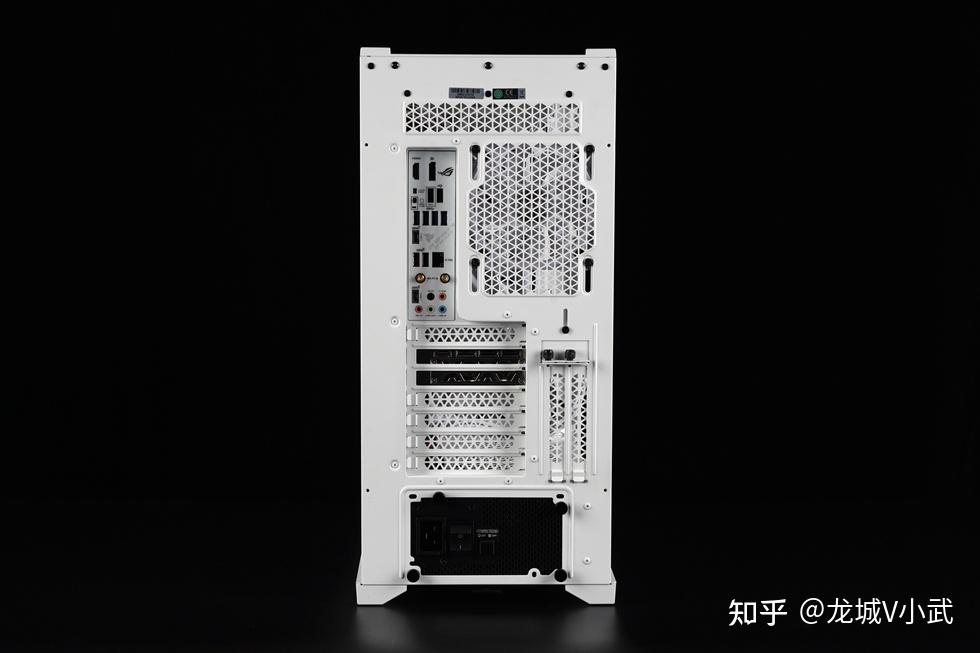 海盗船5000X机箱＋ROG Z690吹雪主板打造的白色风格主机 - 知乎