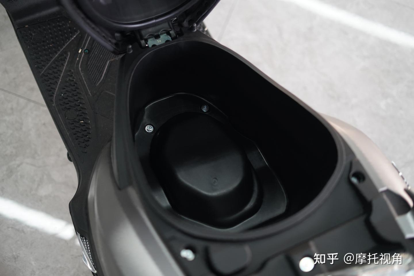 11980元！长得最像150平踏，ADX125是125踏板中的配置卷王？ - 知乎