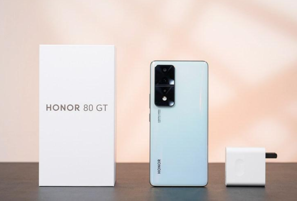 荣耀80GT怎么样？2023年买一部荣耀80GT是否值得？看完分析就明白