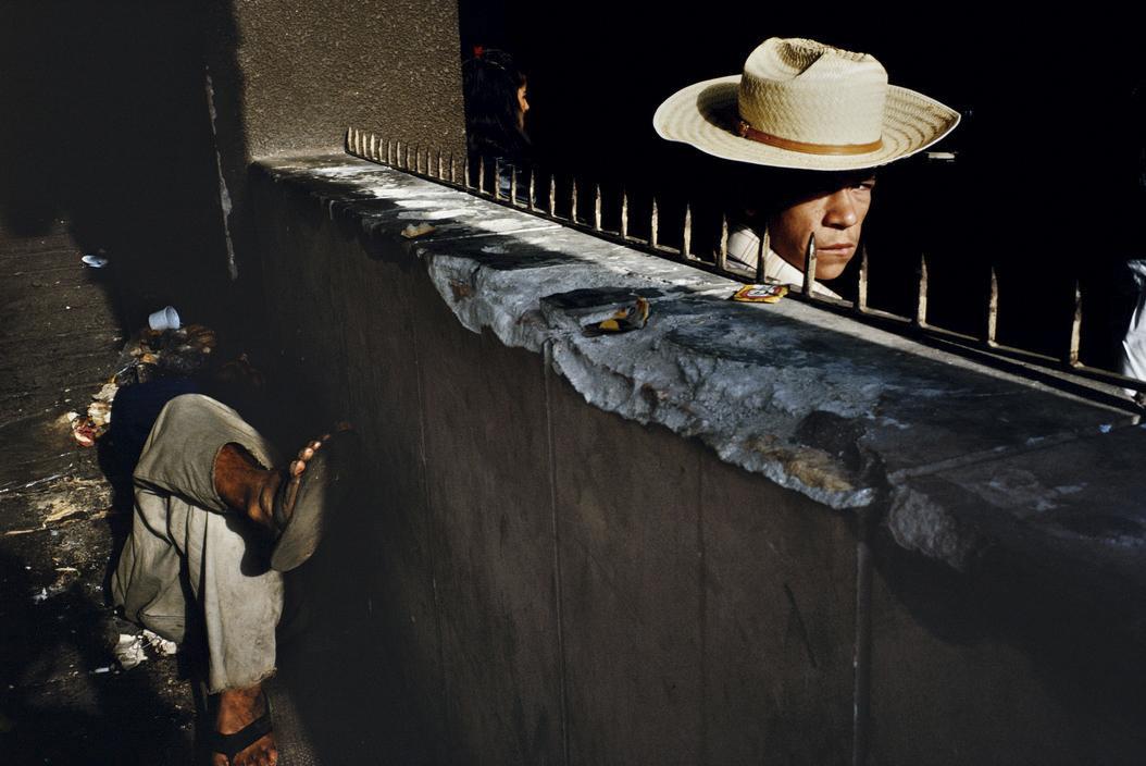 我所知道的摄影师之Alex Webb - 知乎