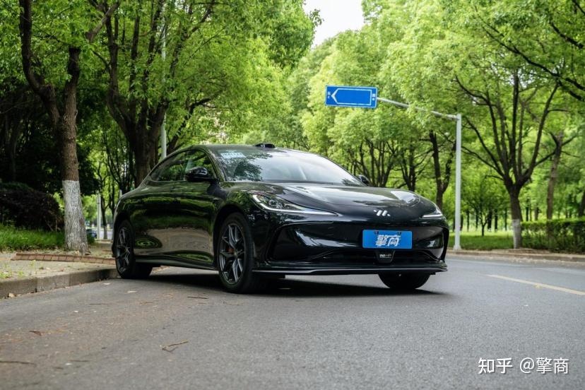 智己L6 Max VS 极氪007：高性能电动车巅峰对决 - 知乎