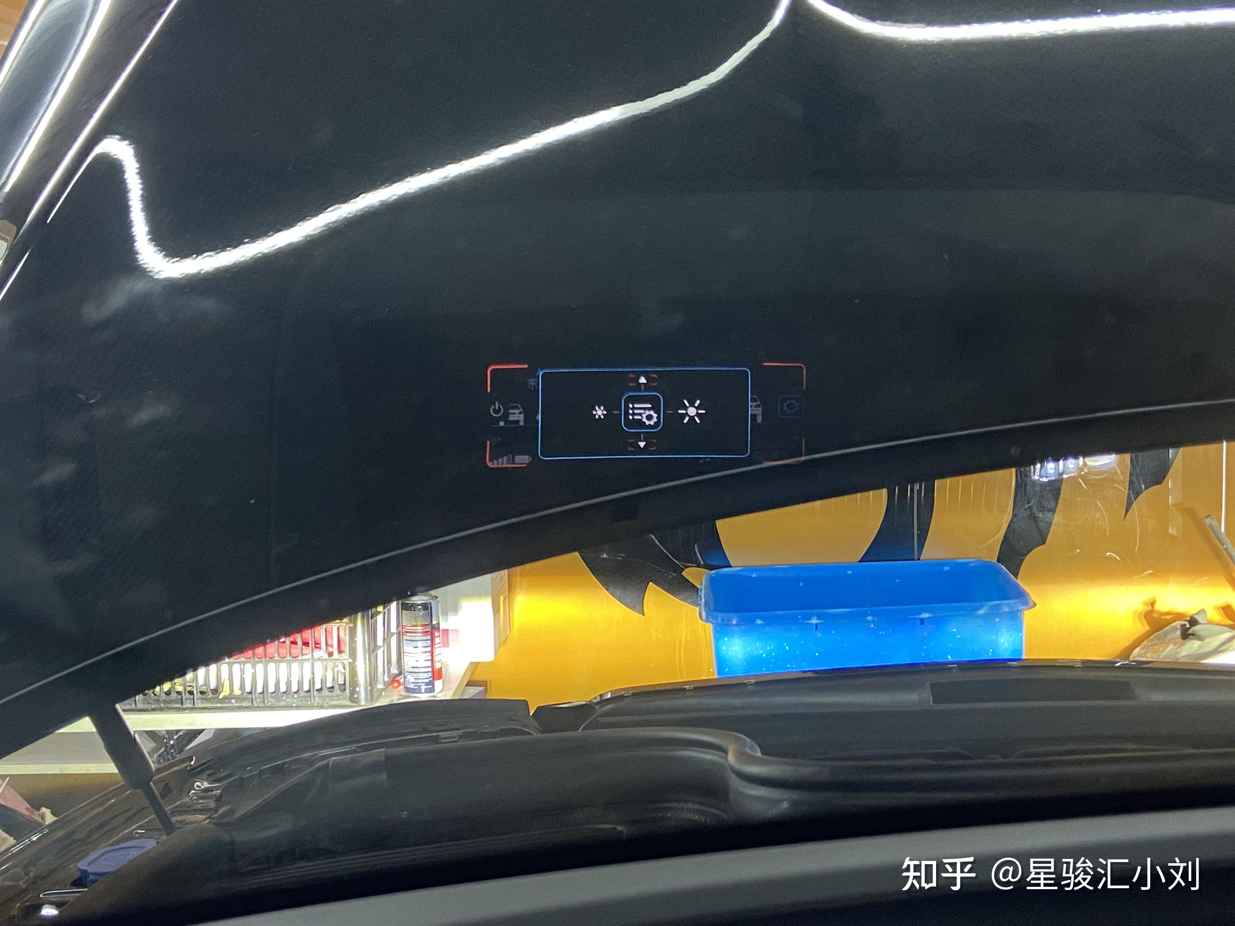 21款奔驰GLS450升级HUD抬头显示系统，显示信息以高分辨率和彩色显示 - 知乎