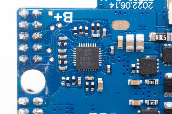 拆解报告：UGREEN绿联25000mAh 145W笔记本充电宝PB205 - 知乎