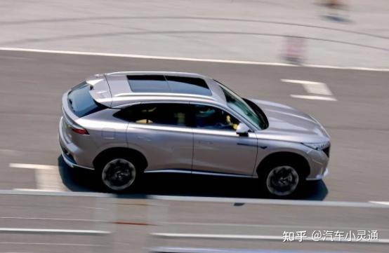 全新第三代荣威RX5震撼来袭，倾情献礼中国女足 - 知乎