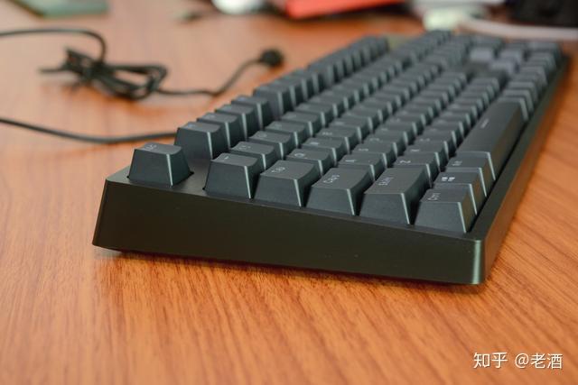 CHERRY轴键盘阵营全能SR英雄体验，雷柏V808 - 知乎