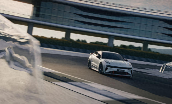 “友商五年造不出”，为何001FR能成为极氪的“底牌”？ - 知乎