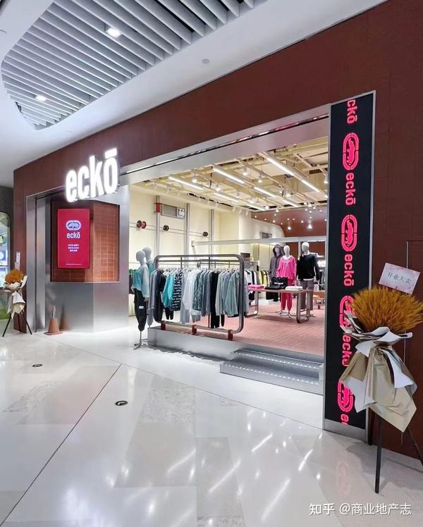 深圳来福士广场打造了5000m²的天台宠物乐园，或是盒子商业践行宠物友好的新思路 - 知乎