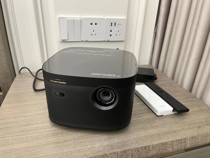 双十二好物种草，家用投影性价比选极米New Z8X - 知乎