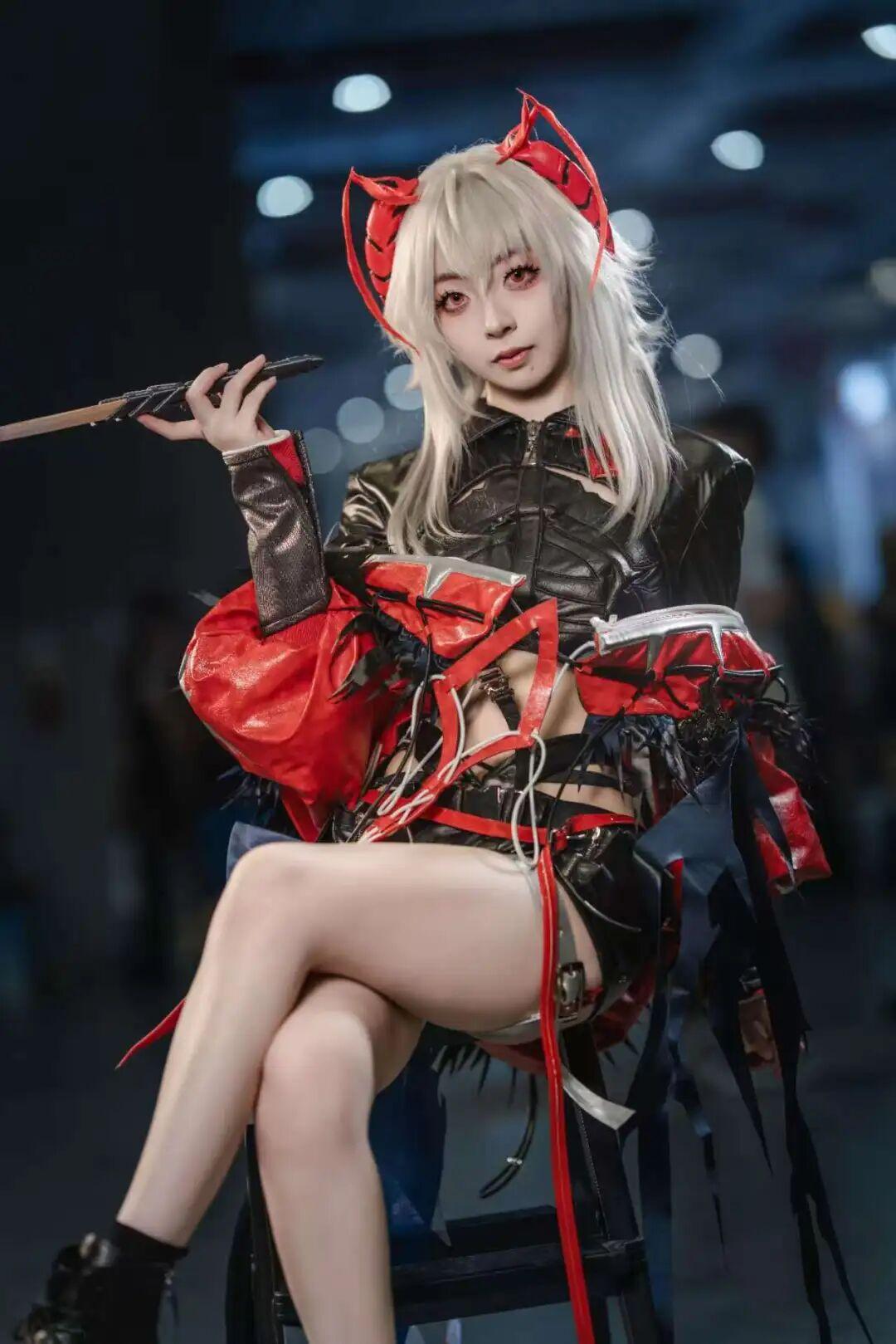 粉丝投稿：美女网红cos维什戴尔，好高质量的美女coser，腿子白到发光！ - 知乎