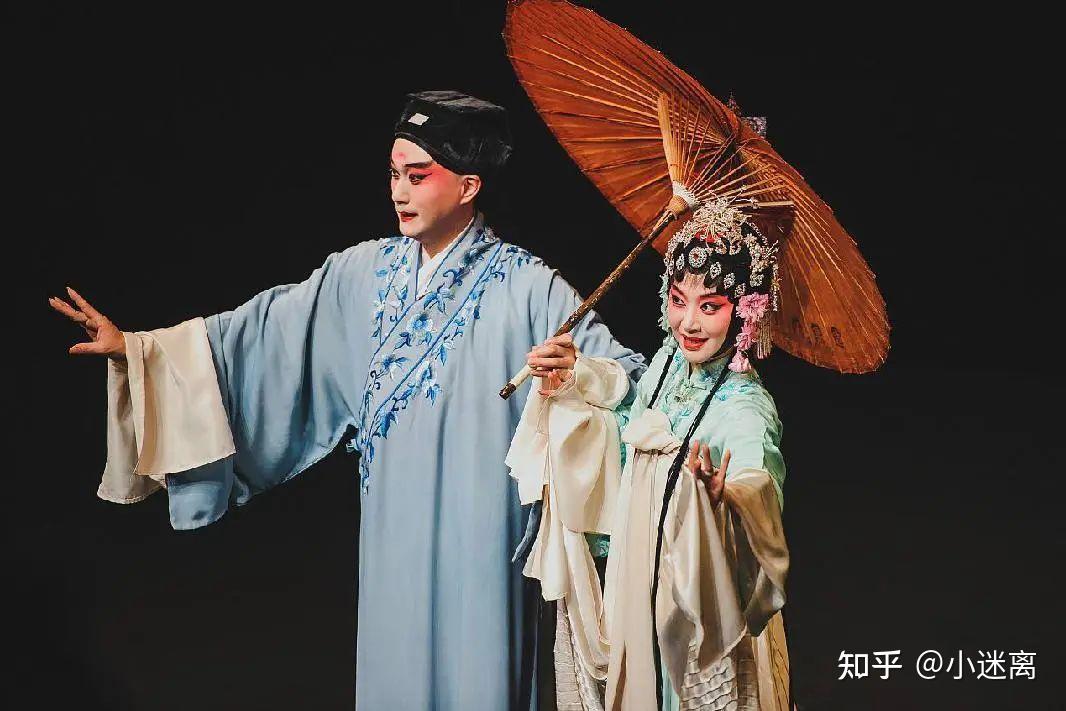 江南的酒小迷离，花间酒，人间月，公子何不留下与我共饮一杯！ - 知乎