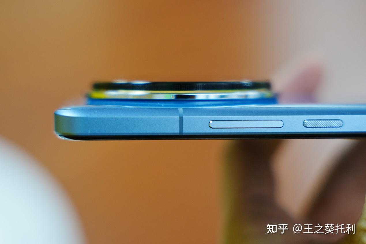 全网首发：小米14Ultra首发上手体验及测评！这篇文章告诉你关于小米14Ultra 的一切：进化至“新层次”的巅峰影像旗舰！