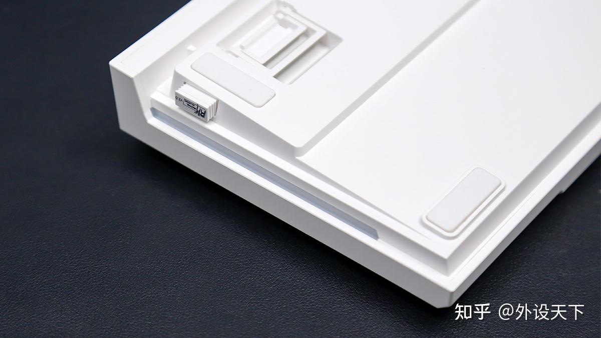 一卷到底，HIFI到底，RK R98三模机械键盘评测