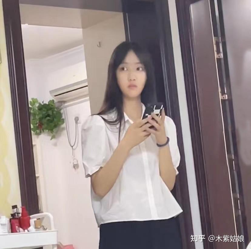 女子晒身高一米八妹妹的素颜,浓眉大眼妥妥初恋女神,网友羡慕了 知乎