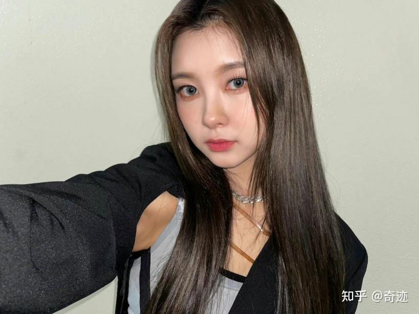 Kim Da Yeon金多娟隶属哪个女团成员？在组合中展现怎样优雅可爱魅力？ - 知乎