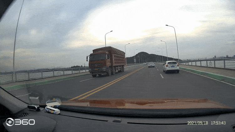 三摄像头、10寸大屏、4K超清，带娃开车就选它！360行车记录仪M600测评反馈