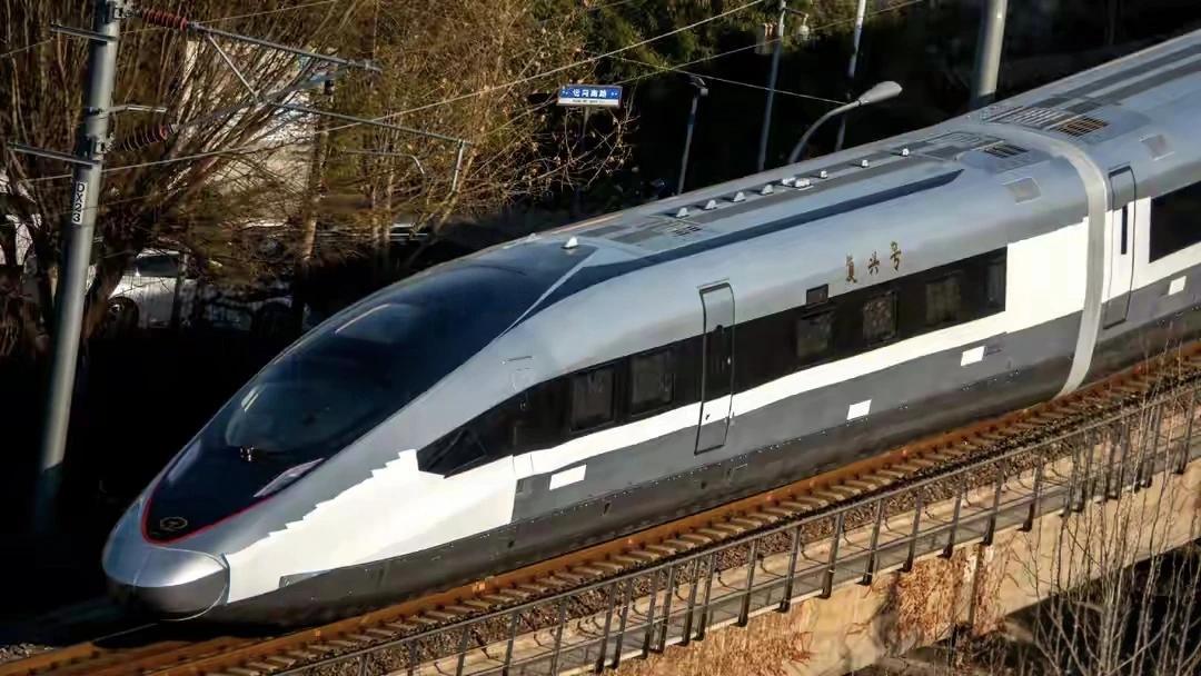 如约而至CR450来了，南北两款车型同时亮相。 - 知乎