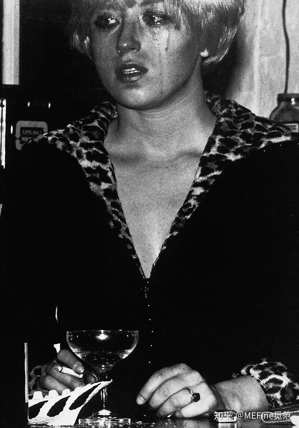 Cindy Sherman，为自拍“献身”的传奇艺术家 - 知乎