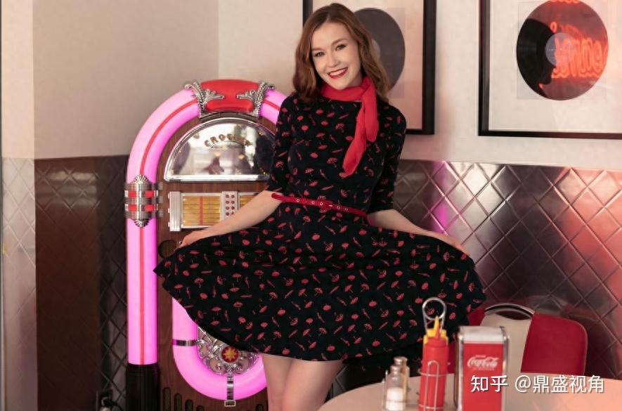 德艺双馨女演员艾米丽·布鲁姆(Emily Bloom)，天生丽质的邻家女孩 - 知乎