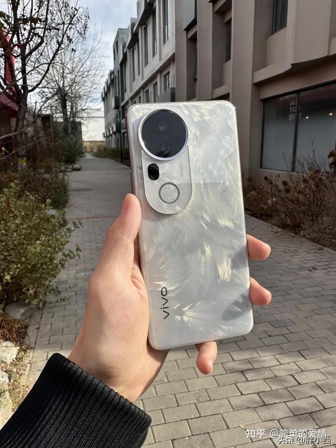 OPPO Reno 13 Pro对vivo S20 Pro，两款轻薄次旗舰谁更值得买？ - 知乎