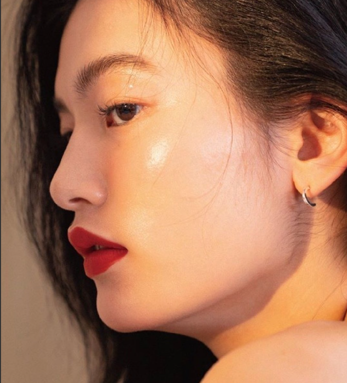 Rayli帮你试：真人实测|秋季还在浓妆艳抹吗？水光感裸肌才更耐看 - 知乎