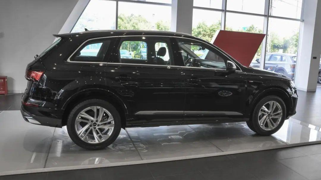 同门较量，奥迪Q6对比奥迪Q7，谁才是妥妥六边形战士？ - 知乎