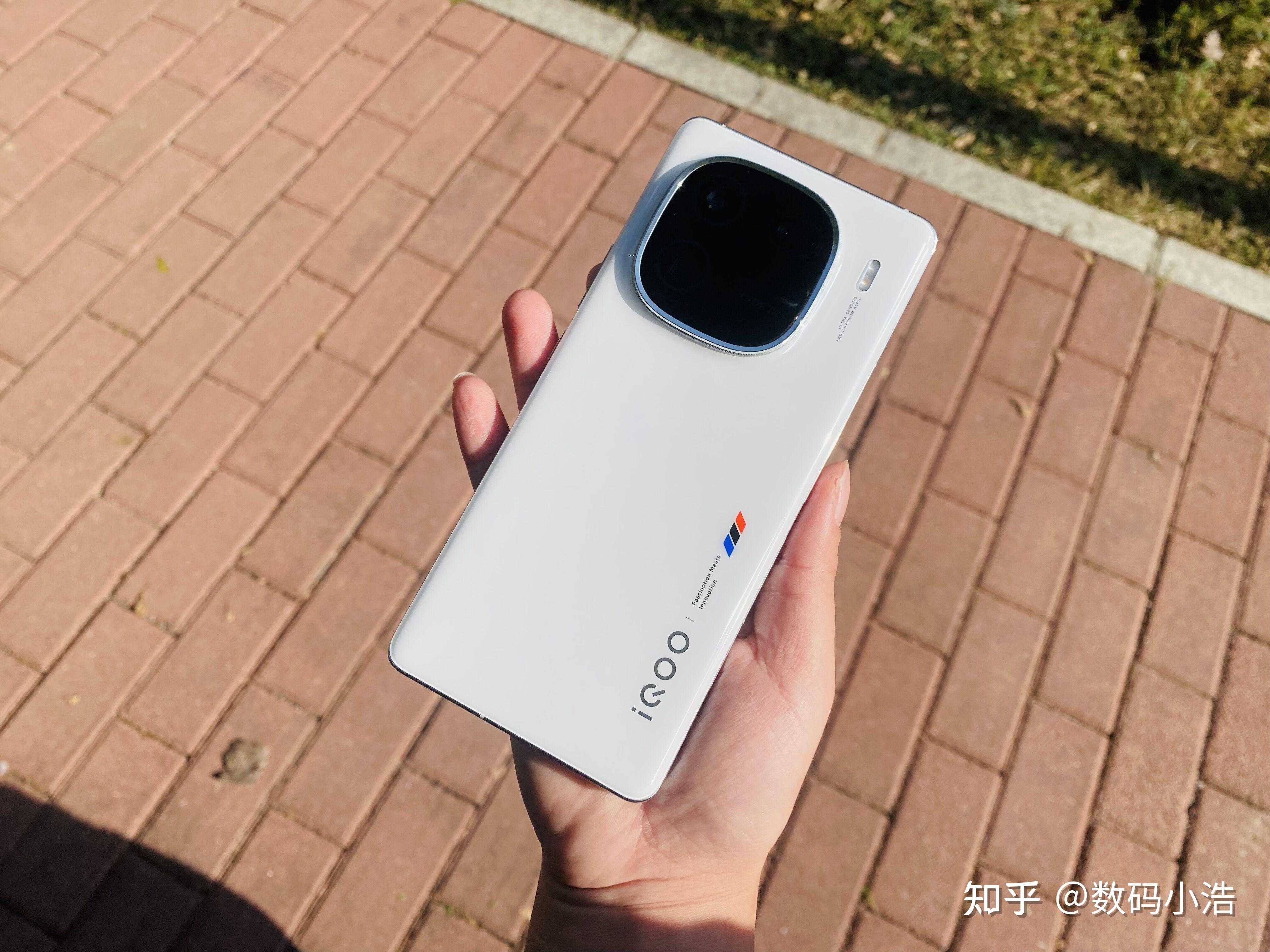 iQOO12 Pro测评体验：没短板，旗舰体验实至名归