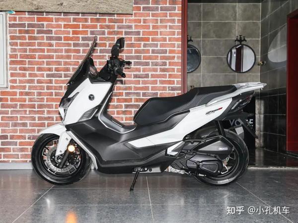 1.5w左右，配置拉满、TCS加持的踏板，无极SR150GT - 知乎