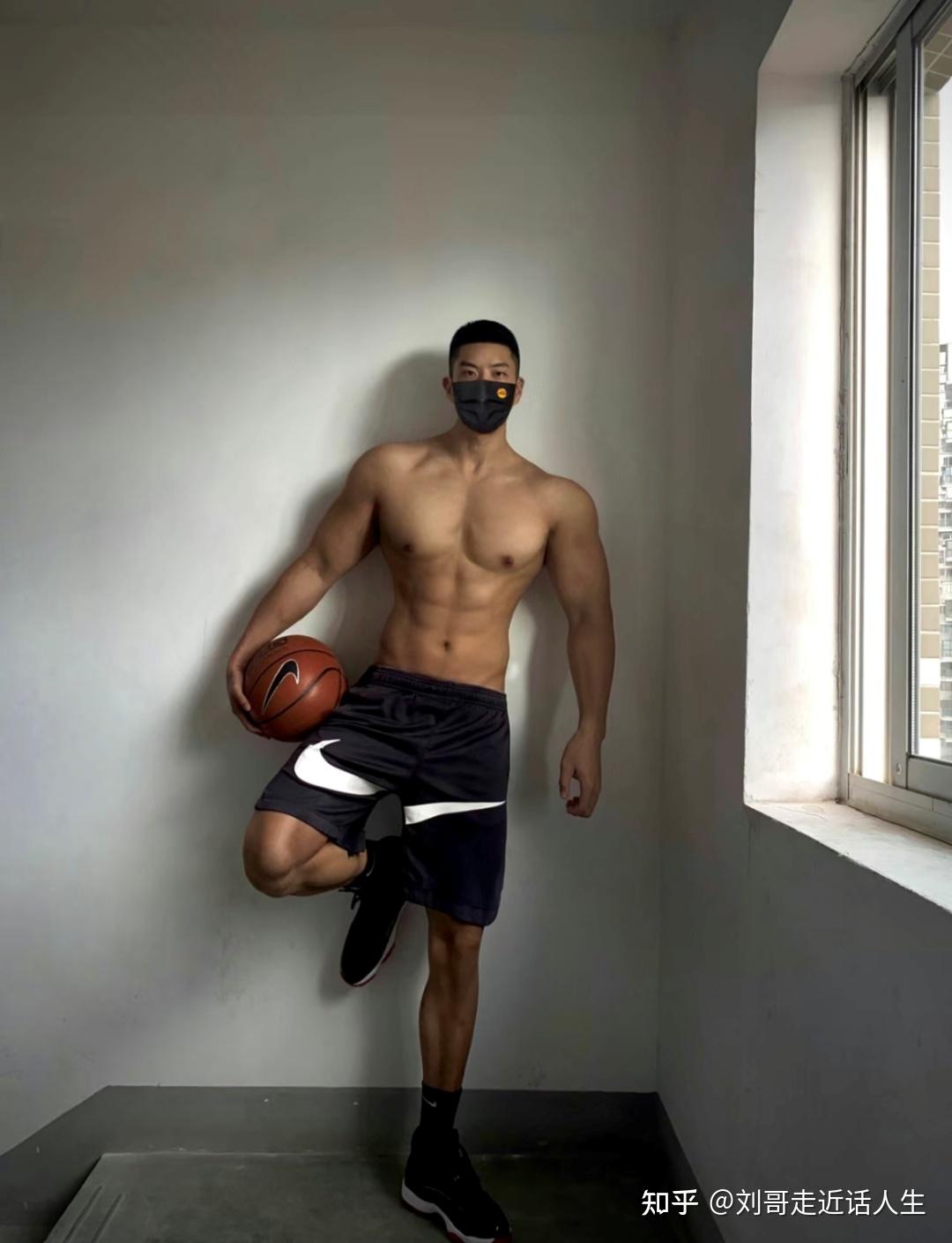 黑皮篮球肌肉男，雄性荷尔蒙十足，男人味无敌了 知乎