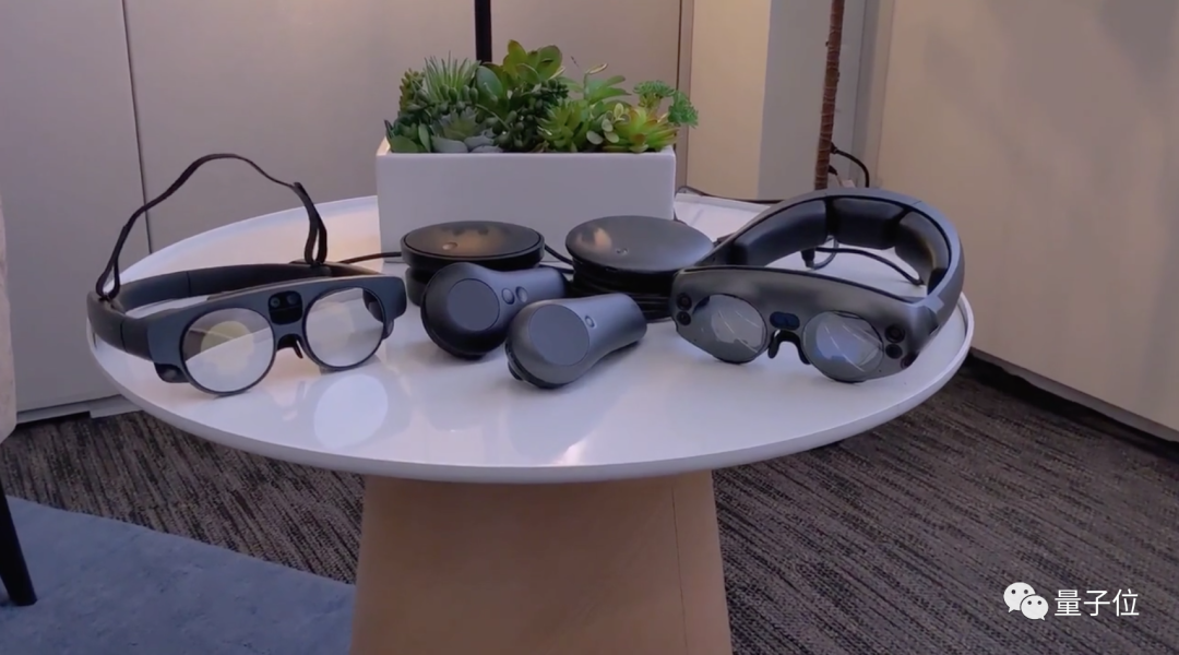 Magic Leap 2实测出炉：视场角增大20度，重量减轻20%，透光率低至0.3%让AR特效更逼真 - 知乎