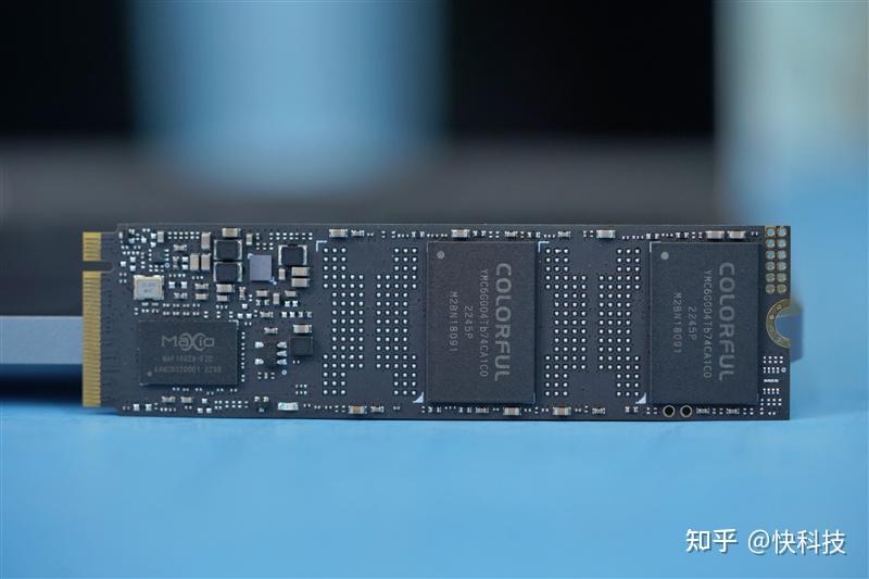 七彩虹战戟CN700 1TB SSD评测：国产方案7.1GB/s读取、499元最香 - 知乎
