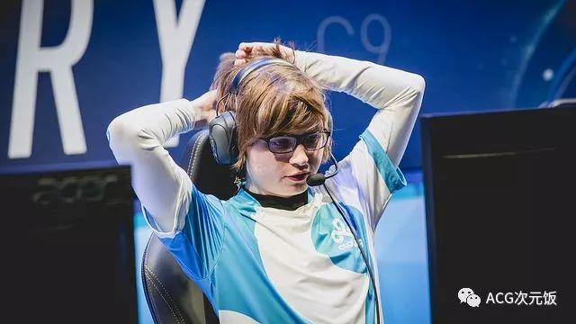 LOL：C9战队ADC又玩女装Cos 暗黑元素拉克丝究竟是美翻还是辣眼睛 - 知乎