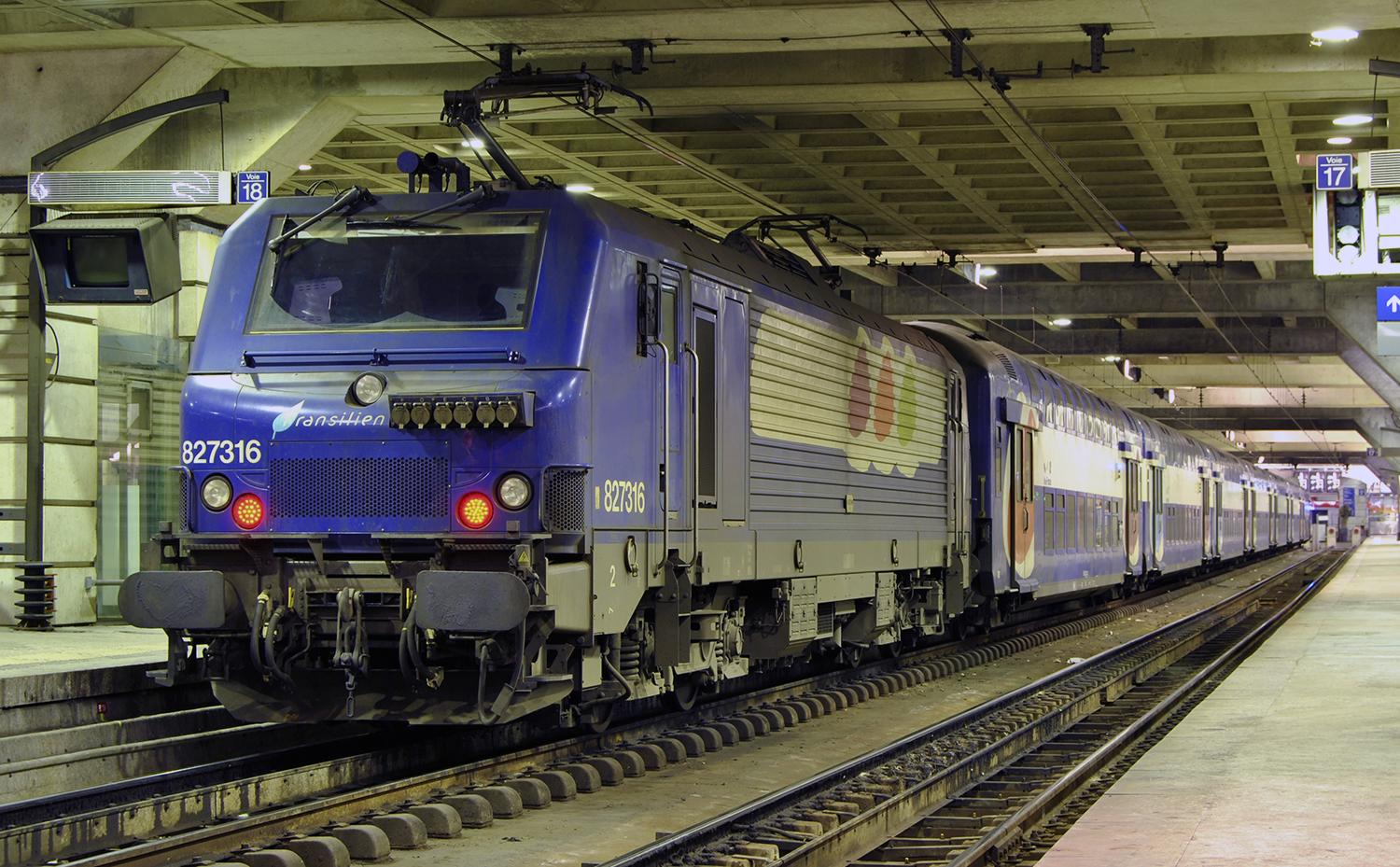 【电力机车科普】法国国营铁路的“卷帘门”——BB 27000型电力机车系列简史 - 知乎