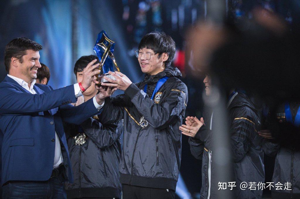 Meiko取代JKL成LPL荣誉第一人！EDG夺冠改写排行：Scout第一中单 - 知乎