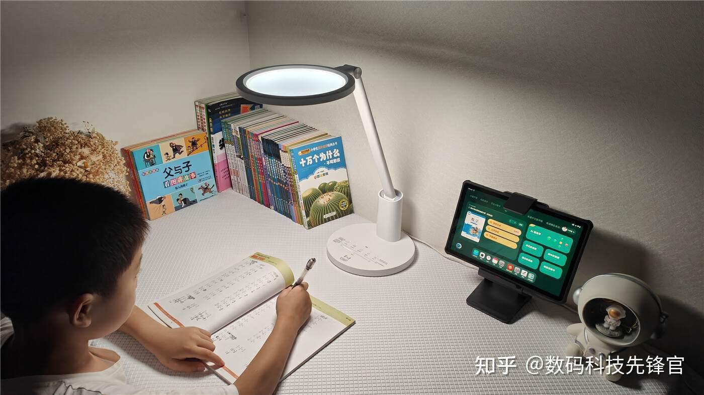 智慧用光、权威护眼!华为智选达伦智能台灯3pro体验分享 知乎
