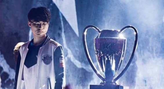 S9众神归位！UZI迎来宿命之战，Faker连胜回归， 宁王却再难重现辉煌 - 知乎