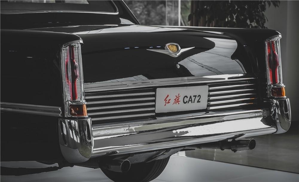 共和国之光！实拍我国第一台阅兵车红旗CA72！ - 知乎