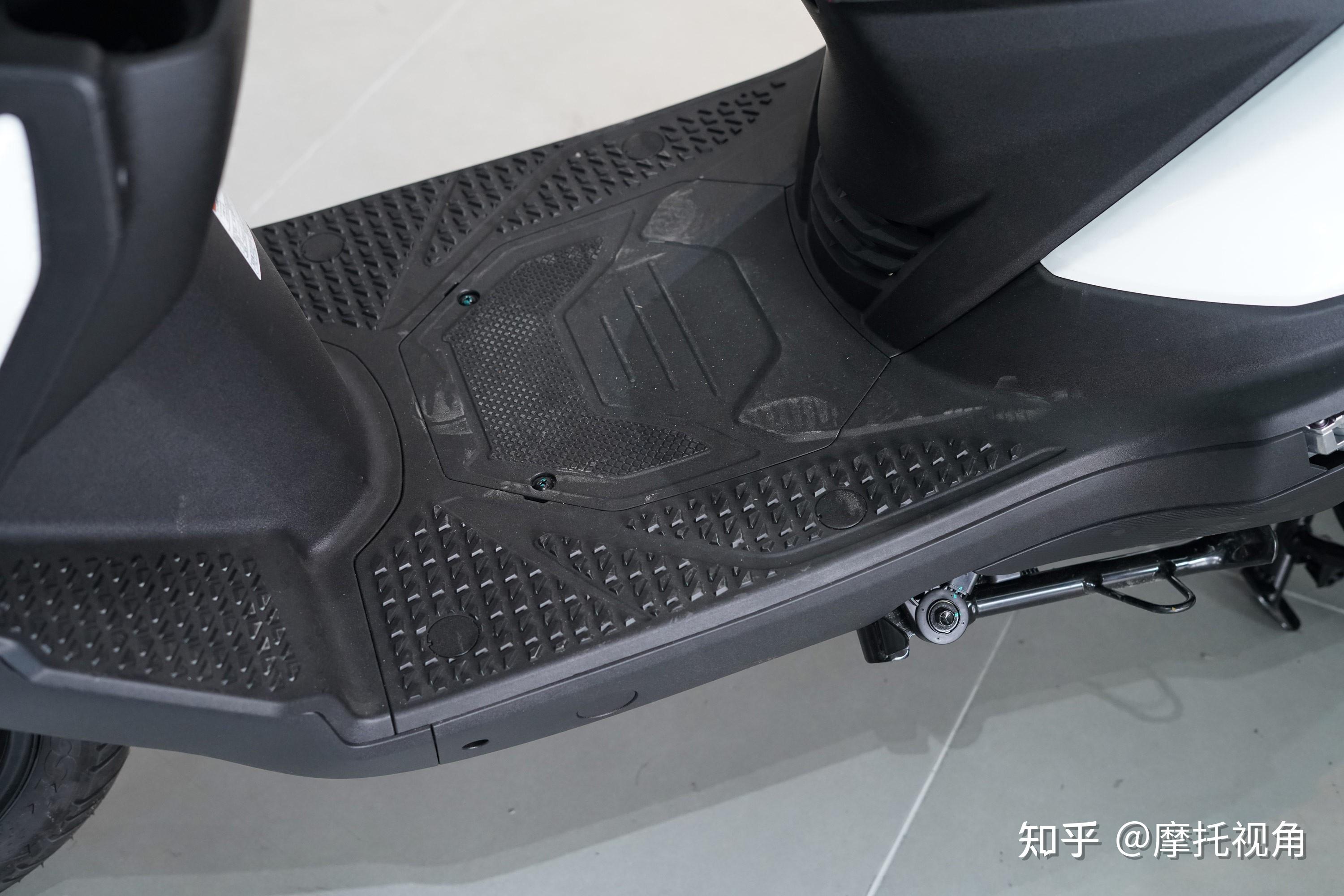 11980元！长得最像150平踏，ADX125是125踏板中的配置卷王？ - 知乎