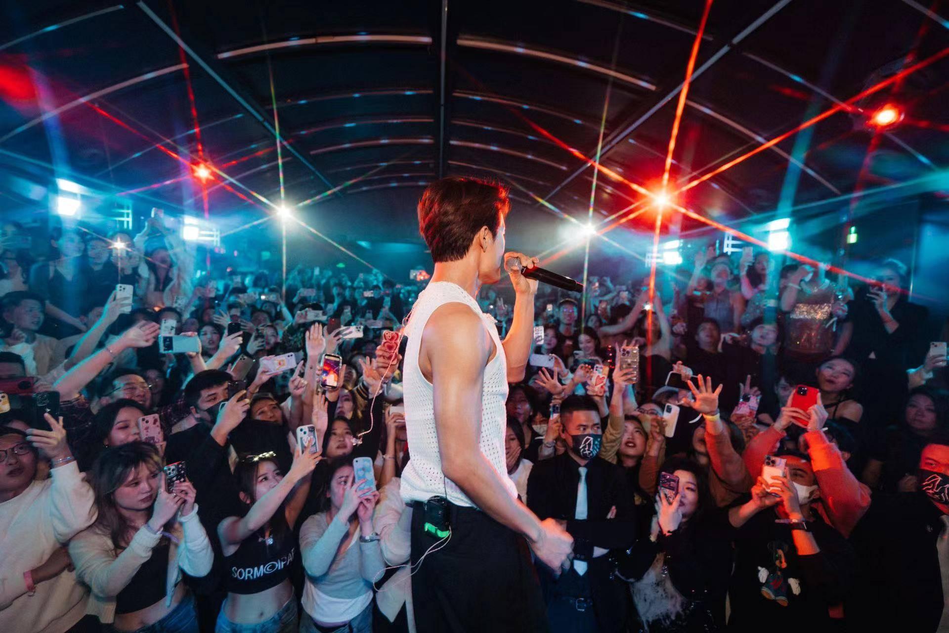 吴克群线下演出状态拉满 或将引领Club show新浪潮 - 知乎